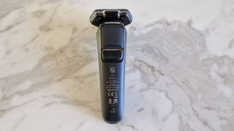 Philips Shaver Series 7000 review: a smart electric shaver for longer ...