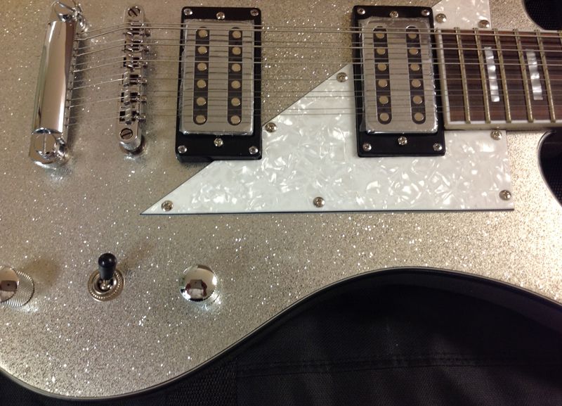 Agent 0012: Musicvox MI-5 12-String Electric Guitar | Guitar World