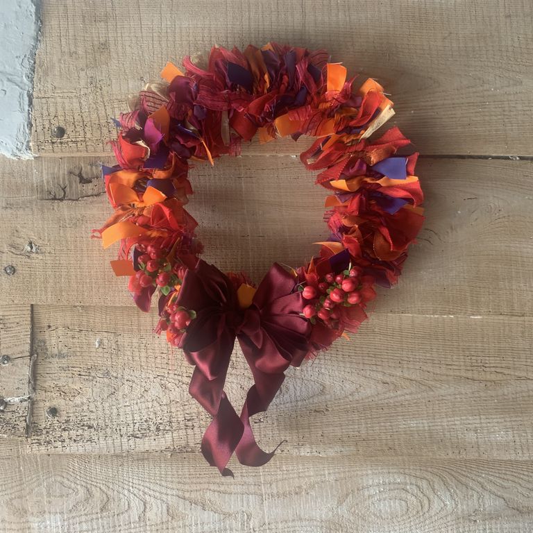 How to make a ribbon wreath: 6 easy steps for beginners | Homes and Gardens