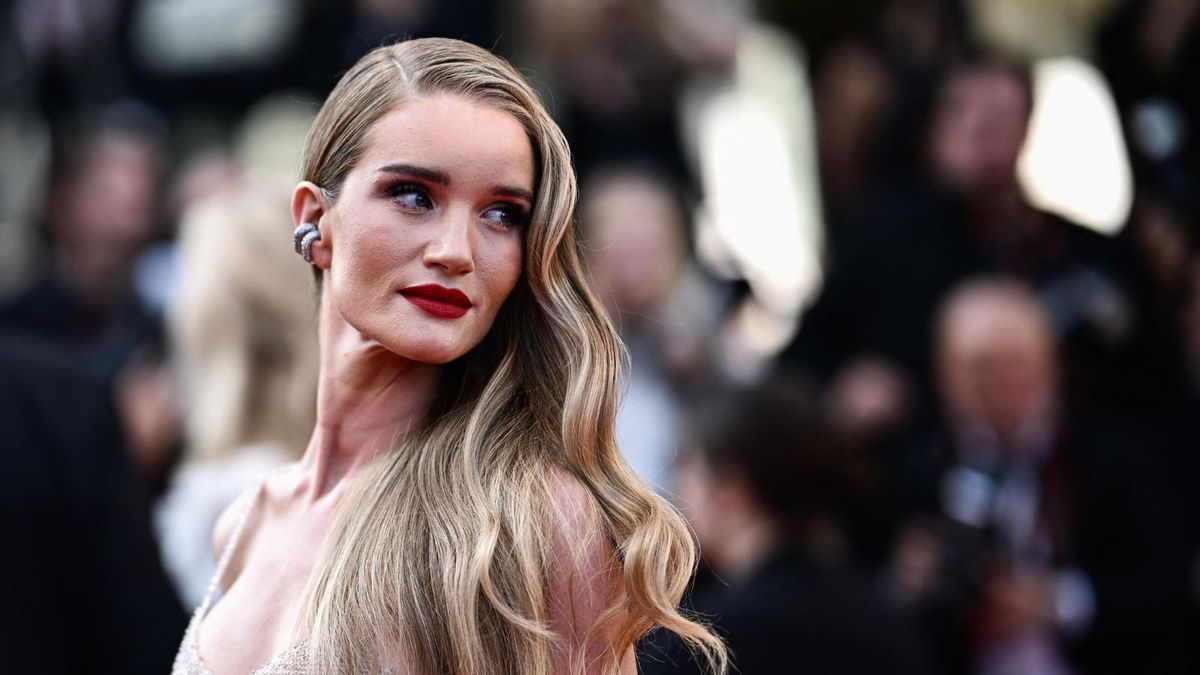 Rosie Huntington-Whiteley's living room is timeless | Homes and Gardens