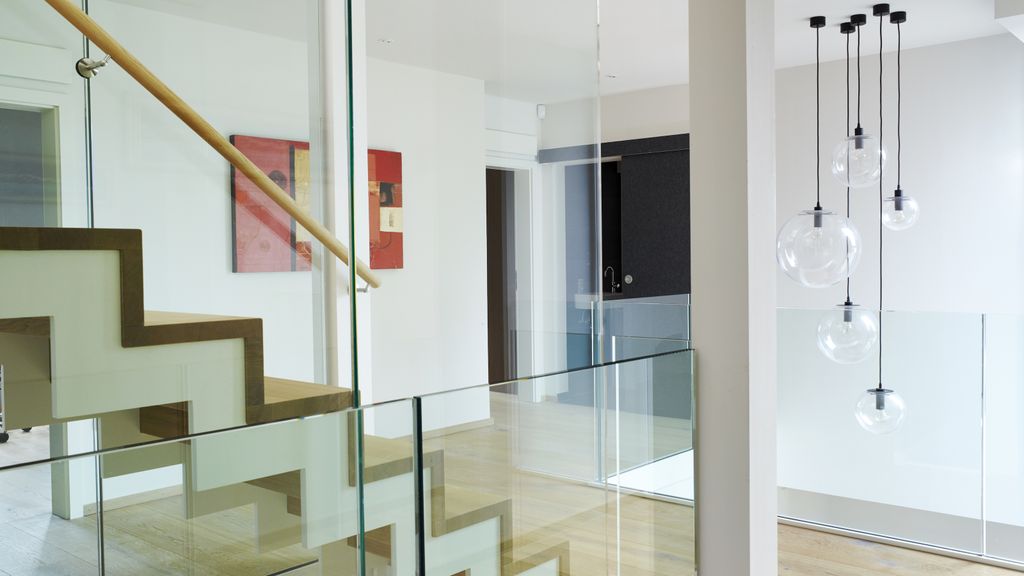 Landing ideas: how to decorate large and small areas to maximise space ...