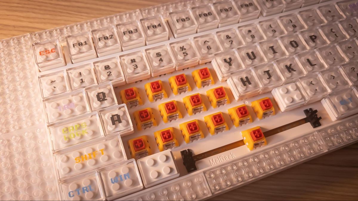 Melgeek Pixel Review: Lego First, Keyboard Second | Tom's Hardware