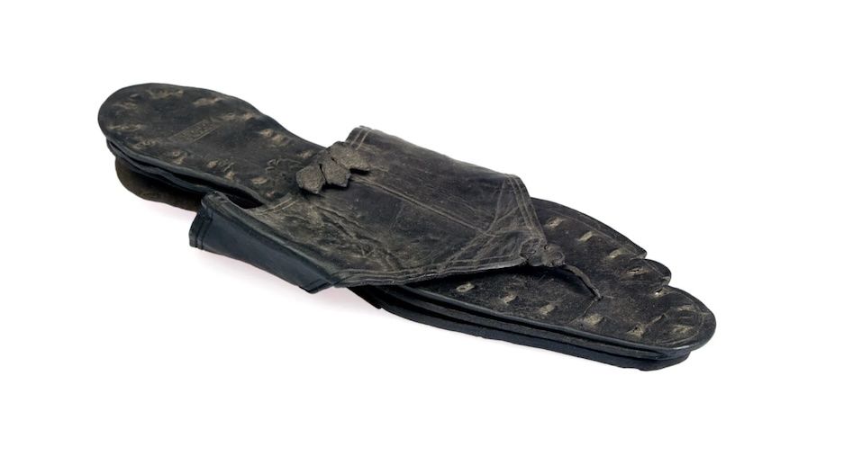 12 old shoes found in archaeological excavations from around the world ...