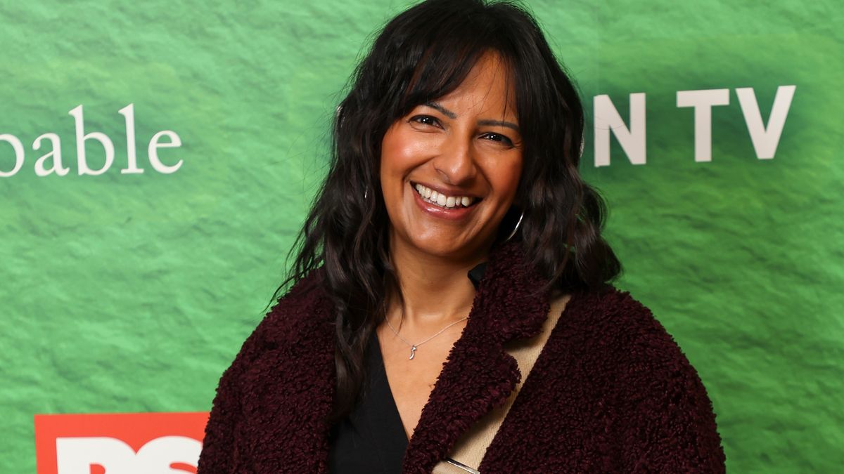 Ranvir Singh wore just the most gorgeous cosy khaki dress | Woman & Home