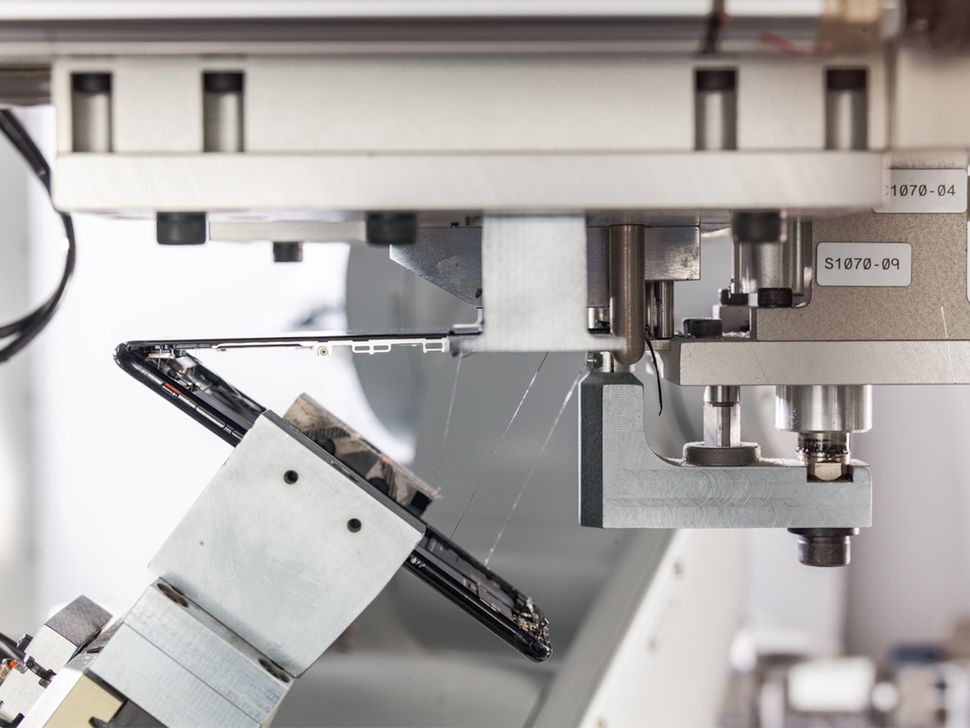 iPhone 11 and iPhone 11 Pro Taptic Engines are made from 100% recycled ...