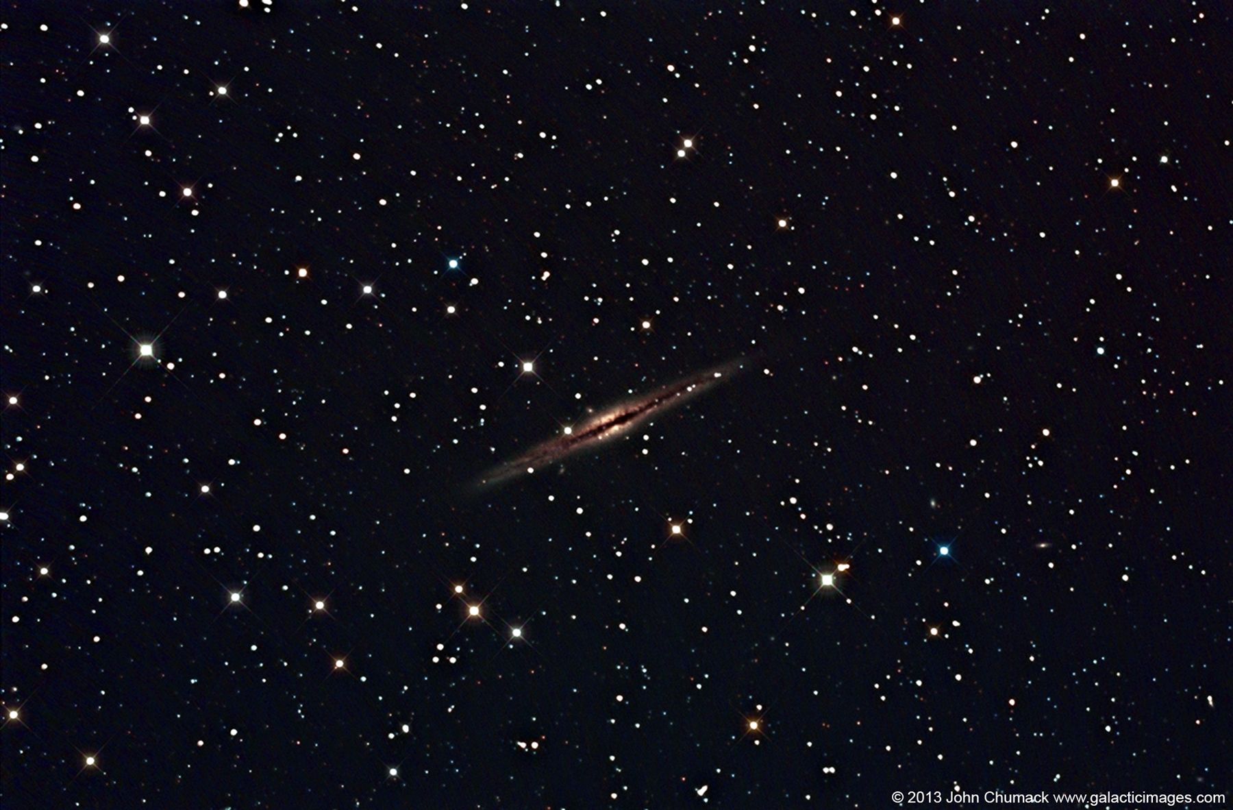 Stargazer Captures Stunning Image of Edge-On Spiral Galaxy (Photo) | Space