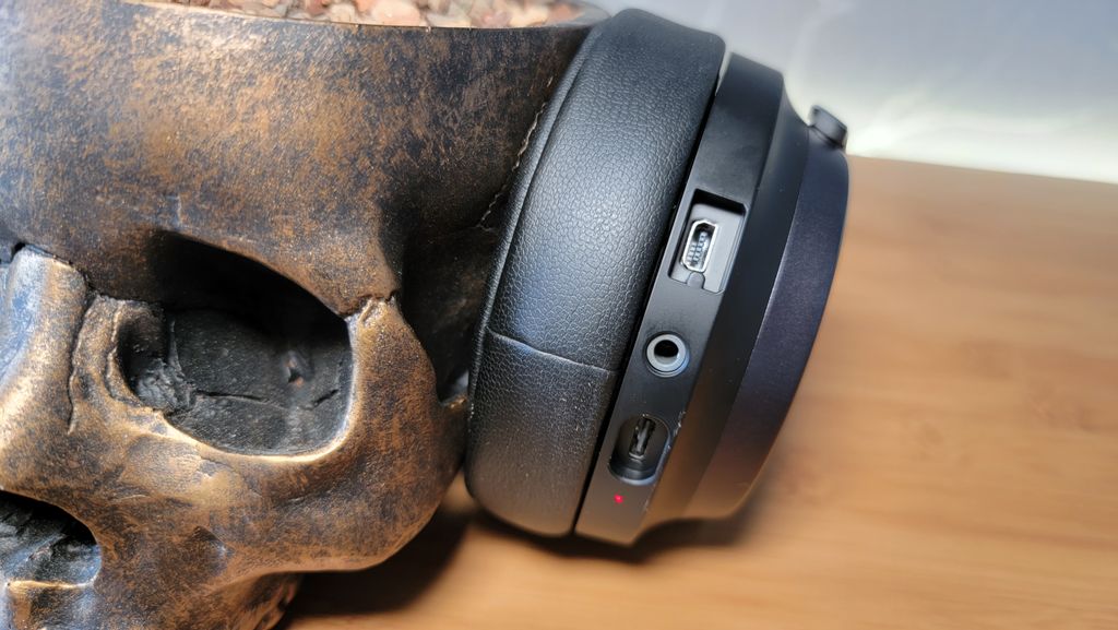 Corsair Virtuoso RGB Wireless XT Review: Expensive Excellence | Tom's ...