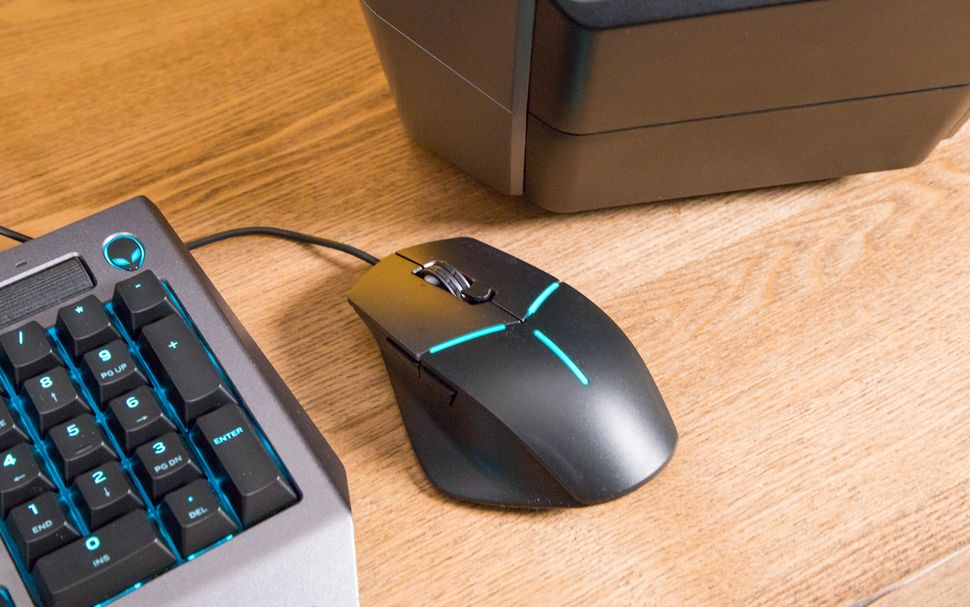 Alienware Area 51 (2018) Review: Serious Power for Serious Gamers | Tom ...