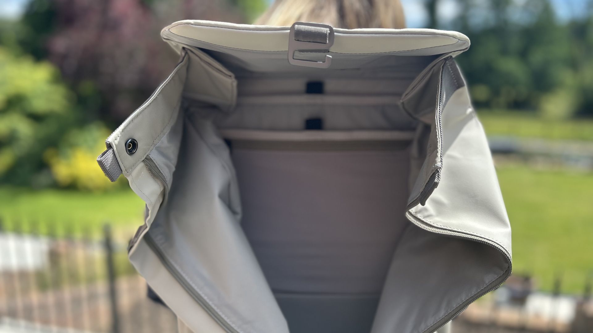 Mous Day Backpack review: minimalistic design with highly functional ...