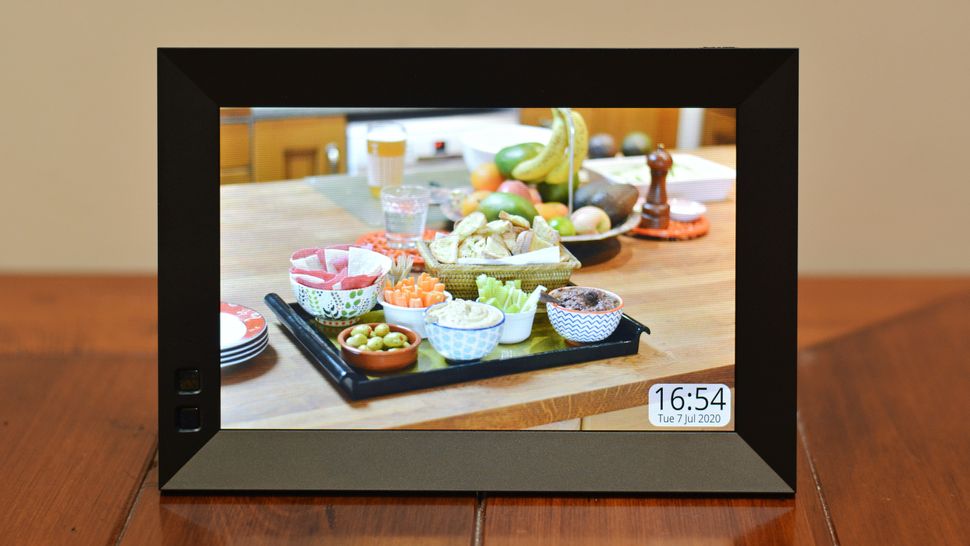 How to buy a digital photo frame: the six key things to look for ...