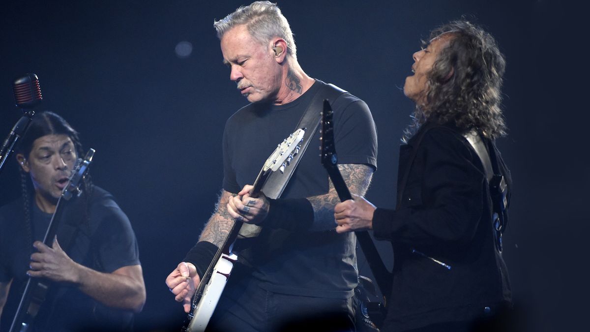 Metallica play 1997 song live for the first time at 40th anniversary ...