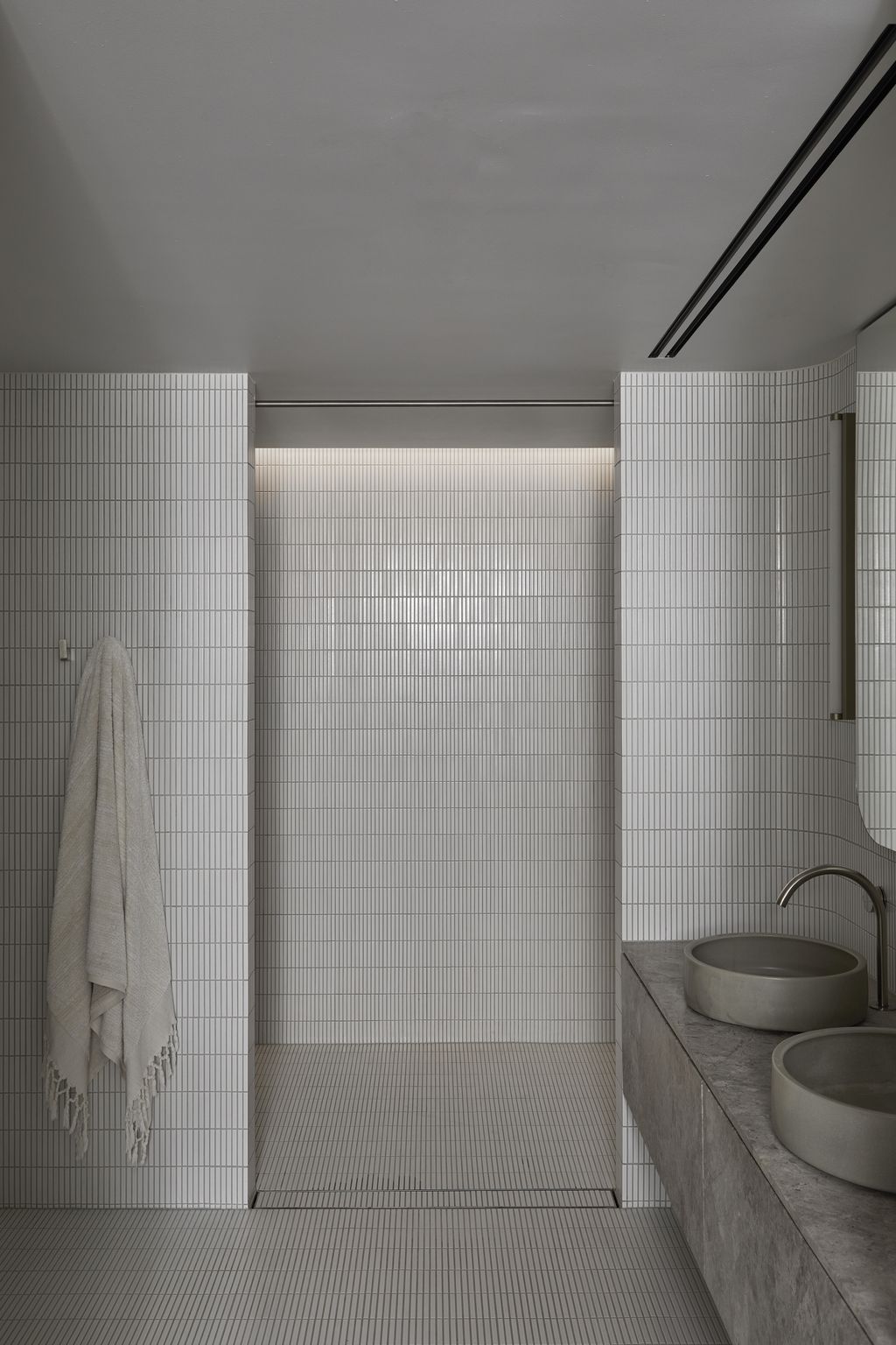 Bathroom partition ideas – 10 ways to create zones | Livingetc