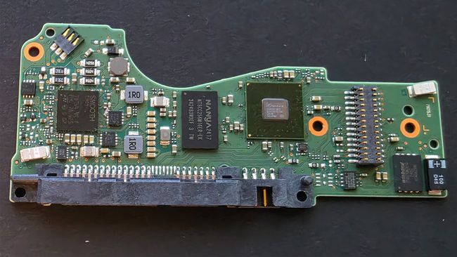 Seagate IronWolf Pro 30TB HDD Review: Seagate Drops the HAMR with the ...