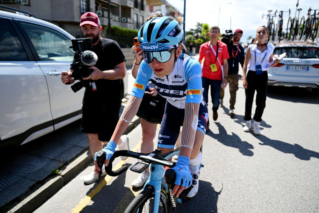 La Vuelta Femenina: Realini surges in two-up sprint over Van Vleuten to ...