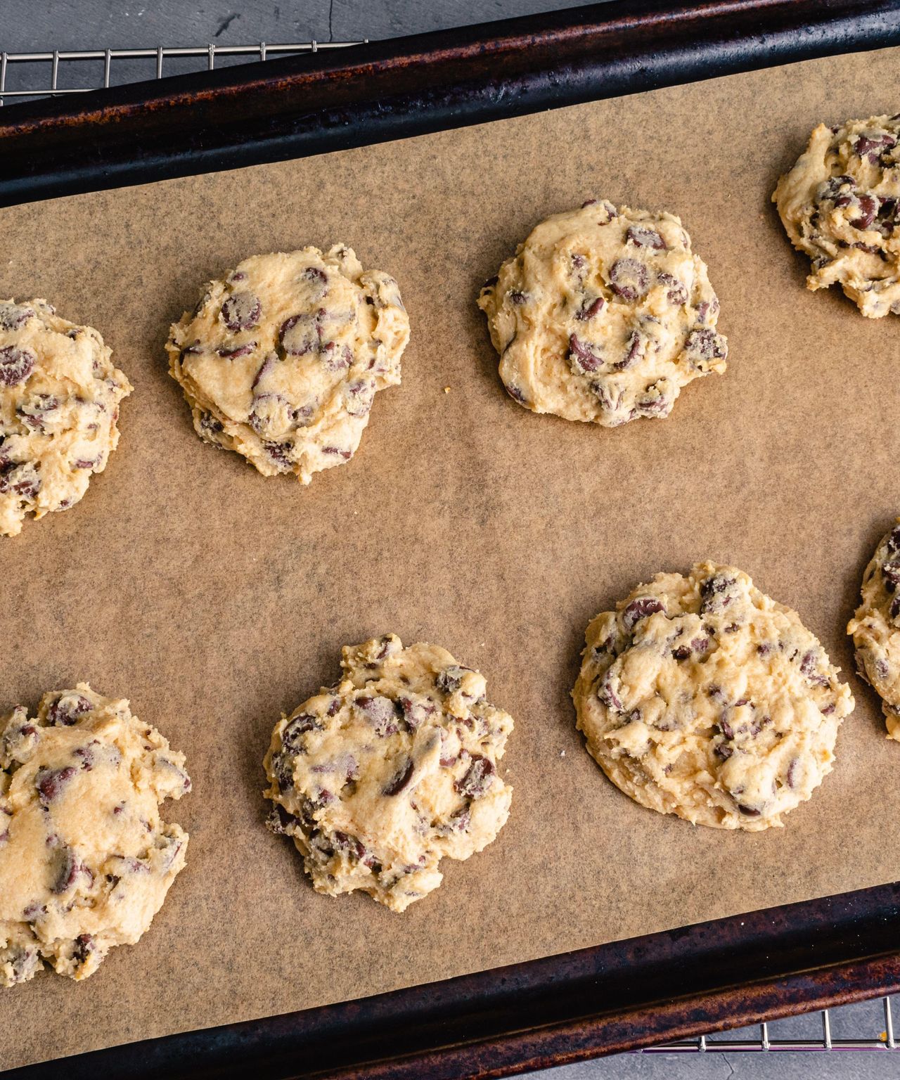 Will parchment paper burn in the oven? How to prevent this | Homes and ...