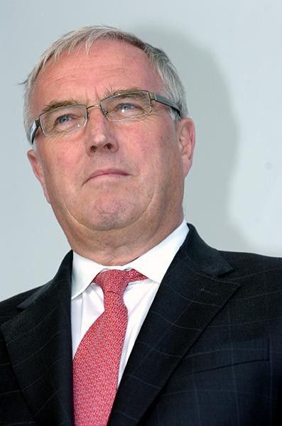 McQuaid clarifies on re-testing samples | Cyclingnews