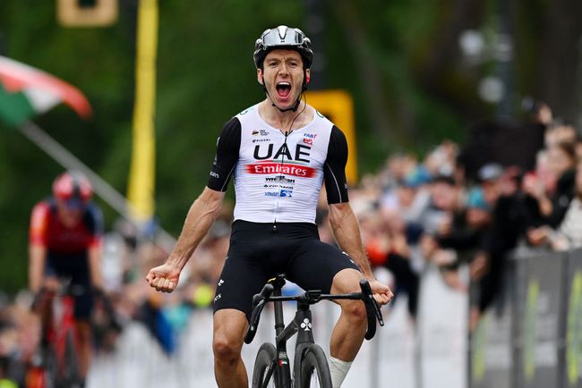 Adam Yates outsprints Pavel Sivakov to win Grand Prix Cycliste de ...