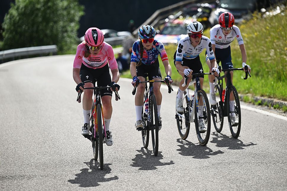 Demi Vollering gets her stage win but she has a problem – Analysing the ...