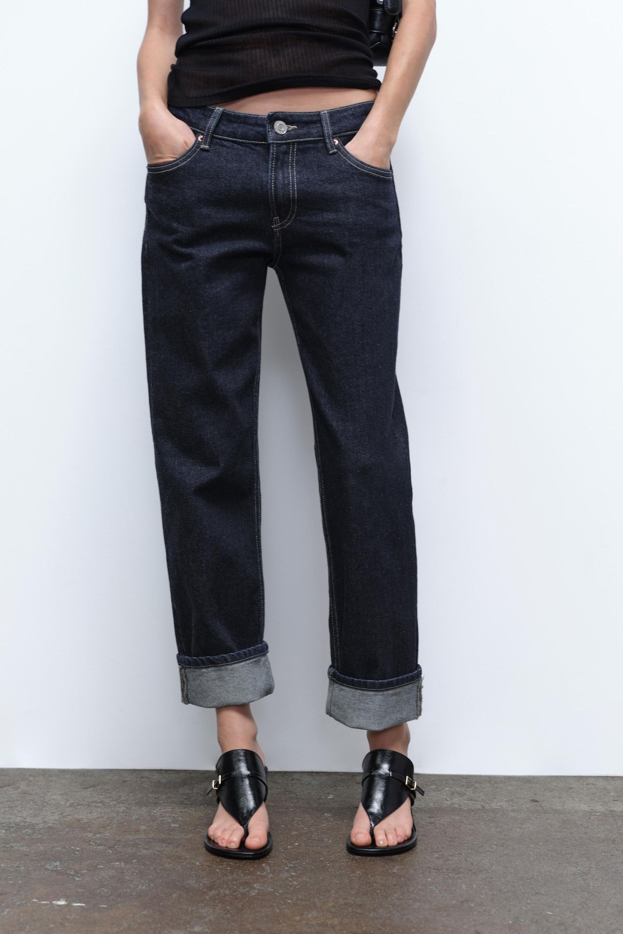 13 Stylish Outfit Ideas With Cuffed Jeans to Try This Season | Who What ...