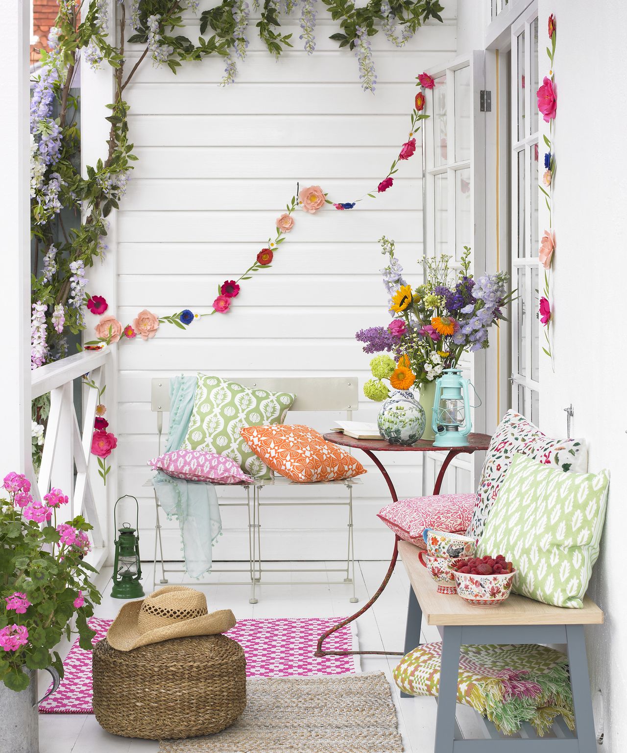 Outdoor wall decor ideas: 12 ways to brighten up your space | Gardeningetc
