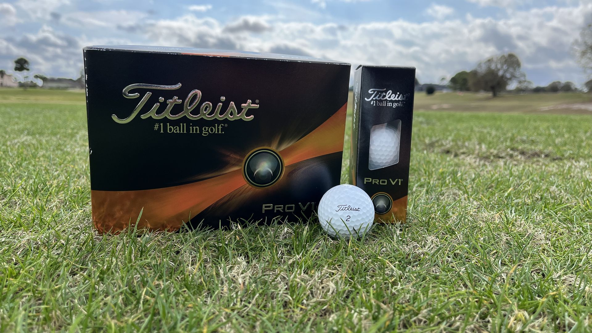 Titleist Pro V1 vs. Srixon Z-Star Golf Balls: Our Head-To-Head Verdict ...