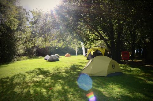 What is paraskiing? Take to the skies with skis | Advnture