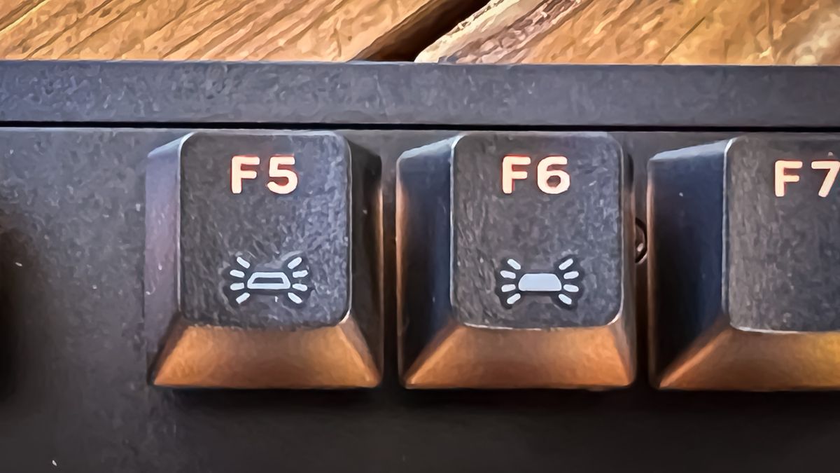 Alienware AW420K Review: Nothing Out of This World | Tom's Hardware