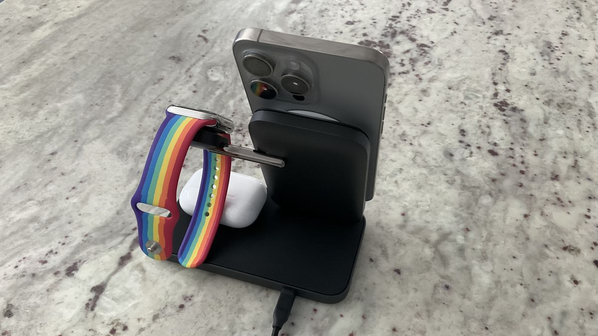 NOMAD Stand One Max Review: Classy but imperfect 3-in-1 MagSafe charger ...