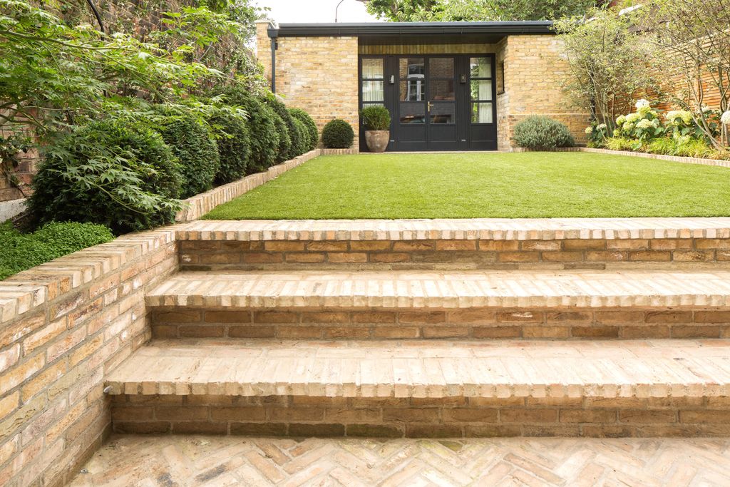 Inside A Clever Garden Room That Doubles As A Chic Guest House | Livingetc