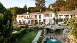 Nicki Minaj Buys 19 Million Farmhouse In Hidden Hills Homes And Gardens