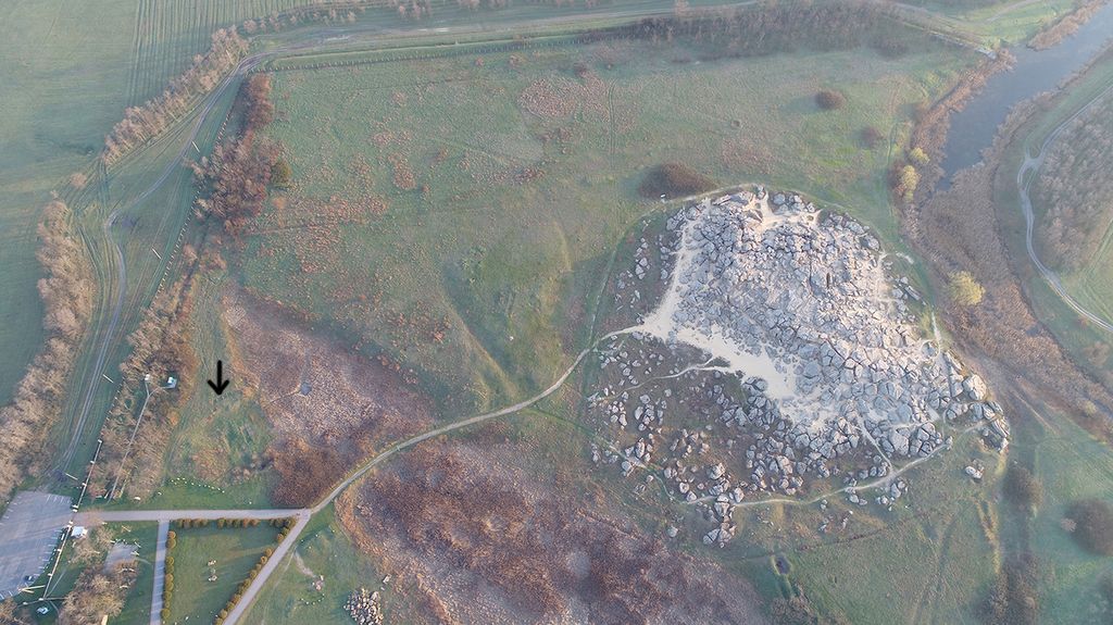 8,300-Year-Old Stone Snake Heads Reveal Stone Age Ritual Ceremonies ...