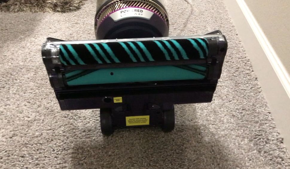 Shark AZ4002 PowerDetect Upright Vacuum review: Intuitive enough for ...