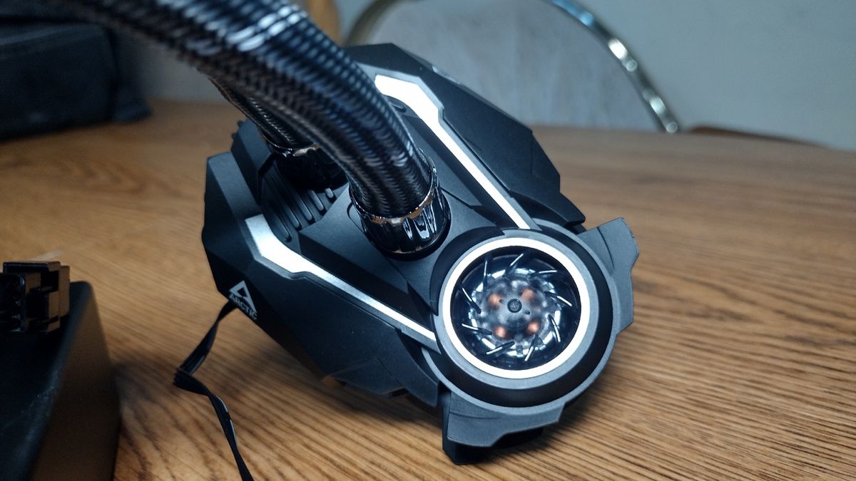 Arctic Liquid Freezer II 240 Review: Quiet i9 Chiller | Tom's Hardware