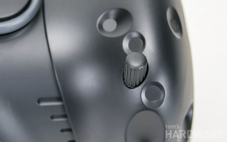 What's In The HTC Vive Box