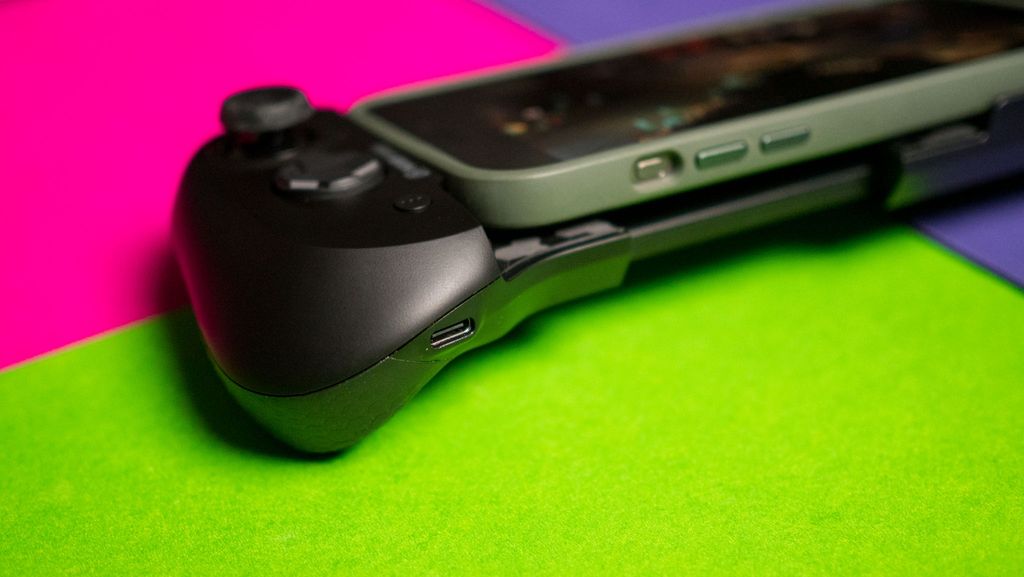 Scuf Nomad review: A terrific mobile gaming controller — with one ...