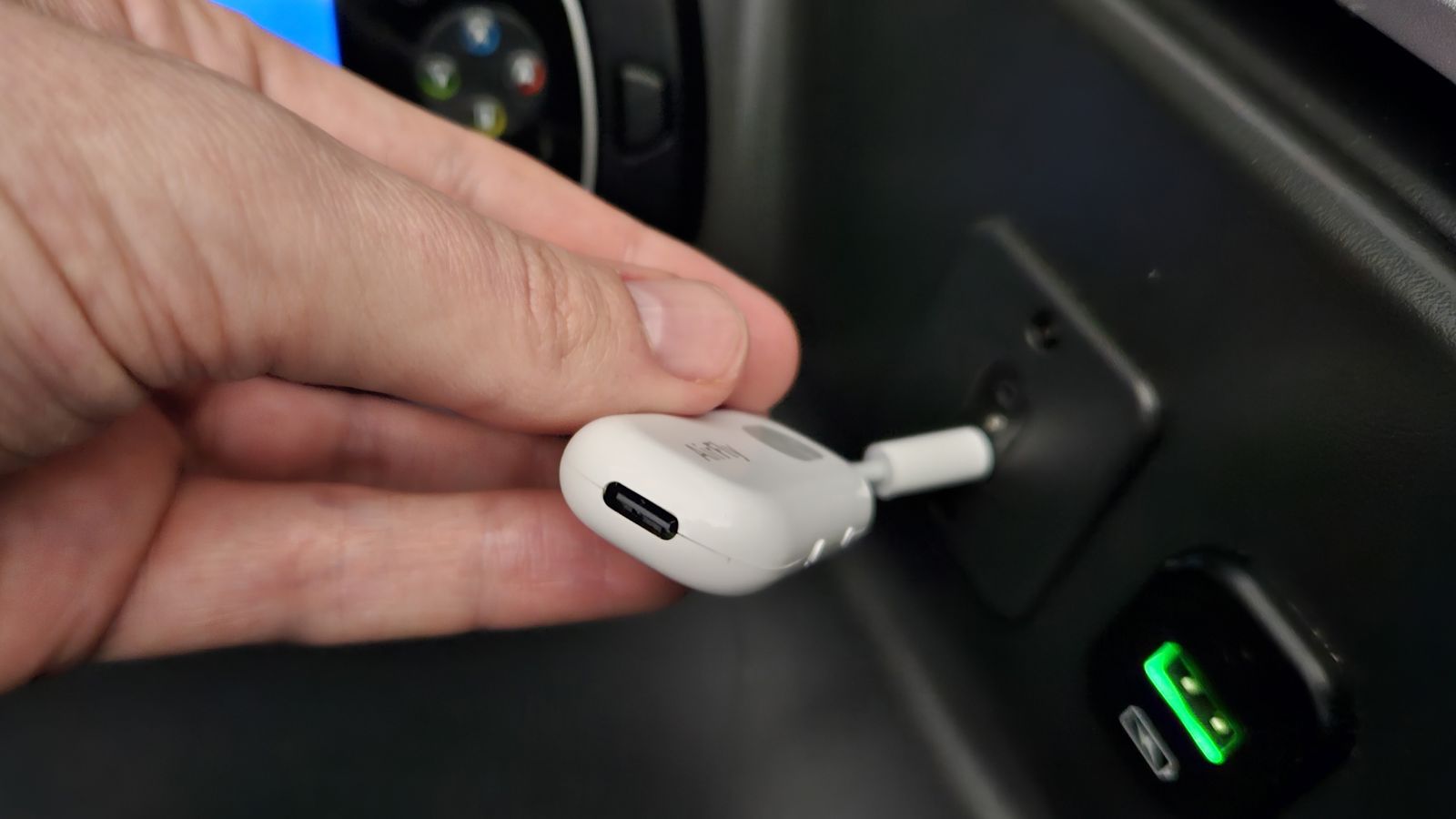 AirFly review: the best Bluetooth headphone adapter for frequent flyers ...