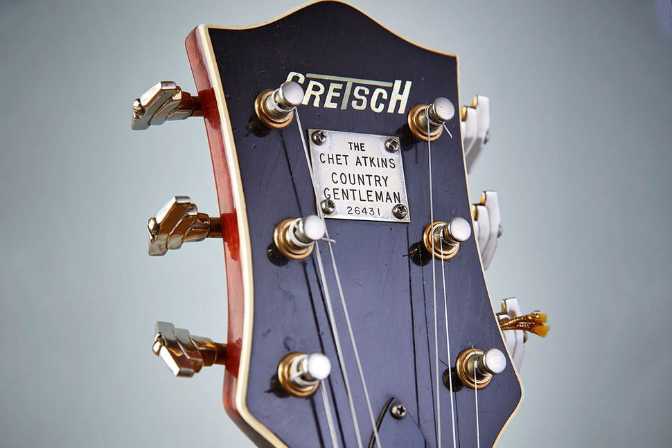 Gretsch 6122 Chet Atkins Country Gentleman: a hollowbody classic ...