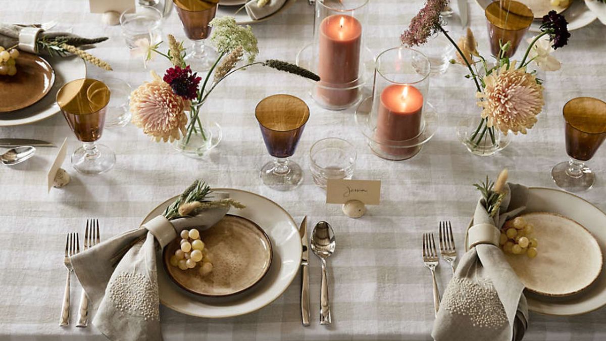 Crate And Barrel Table Setting Ideas