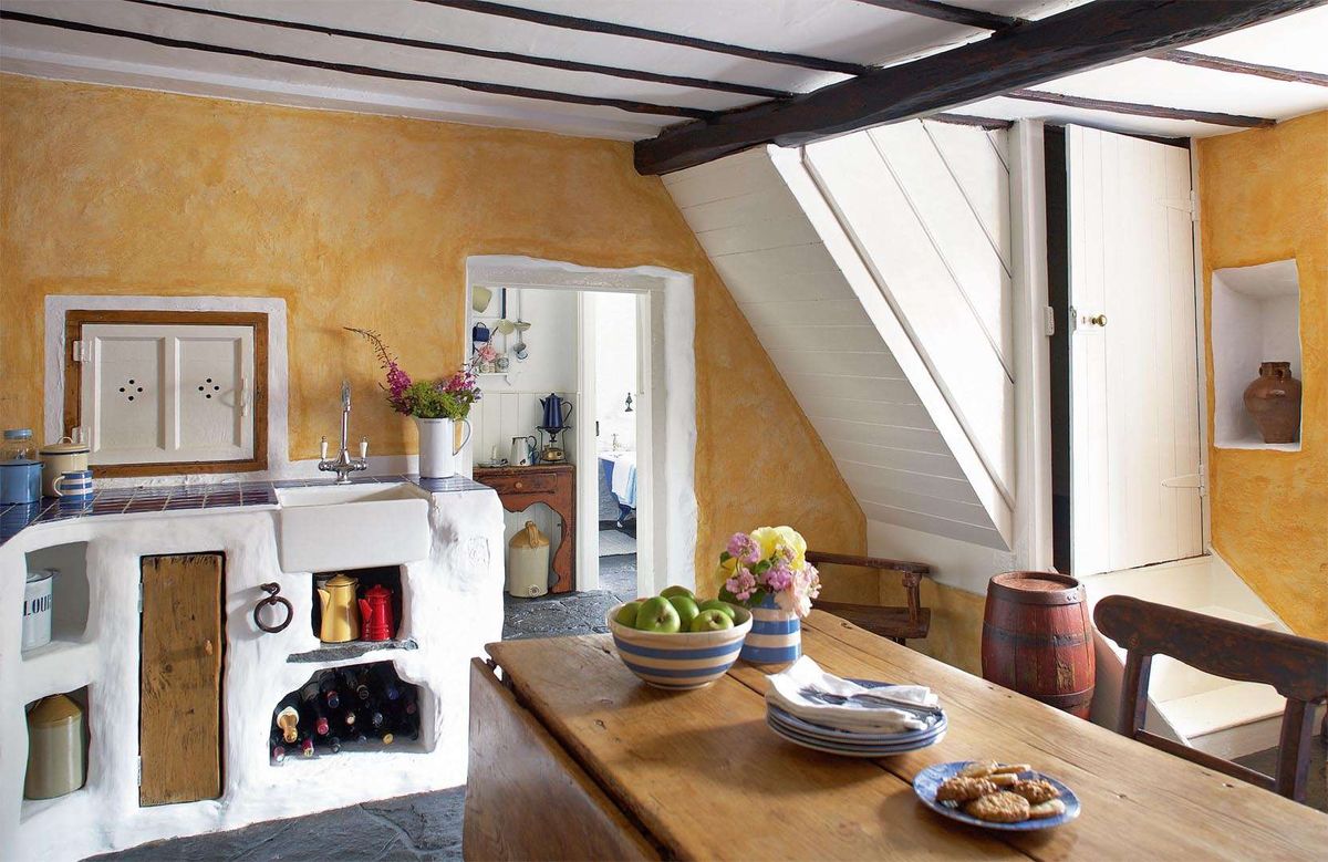 Real home: restoring a thatched cottage | Real Homes