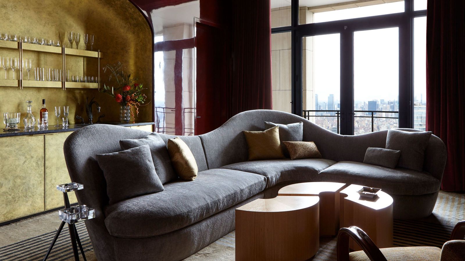 What Colors Go With Gold? 11 Combinations to Build a Palette | Livingetc