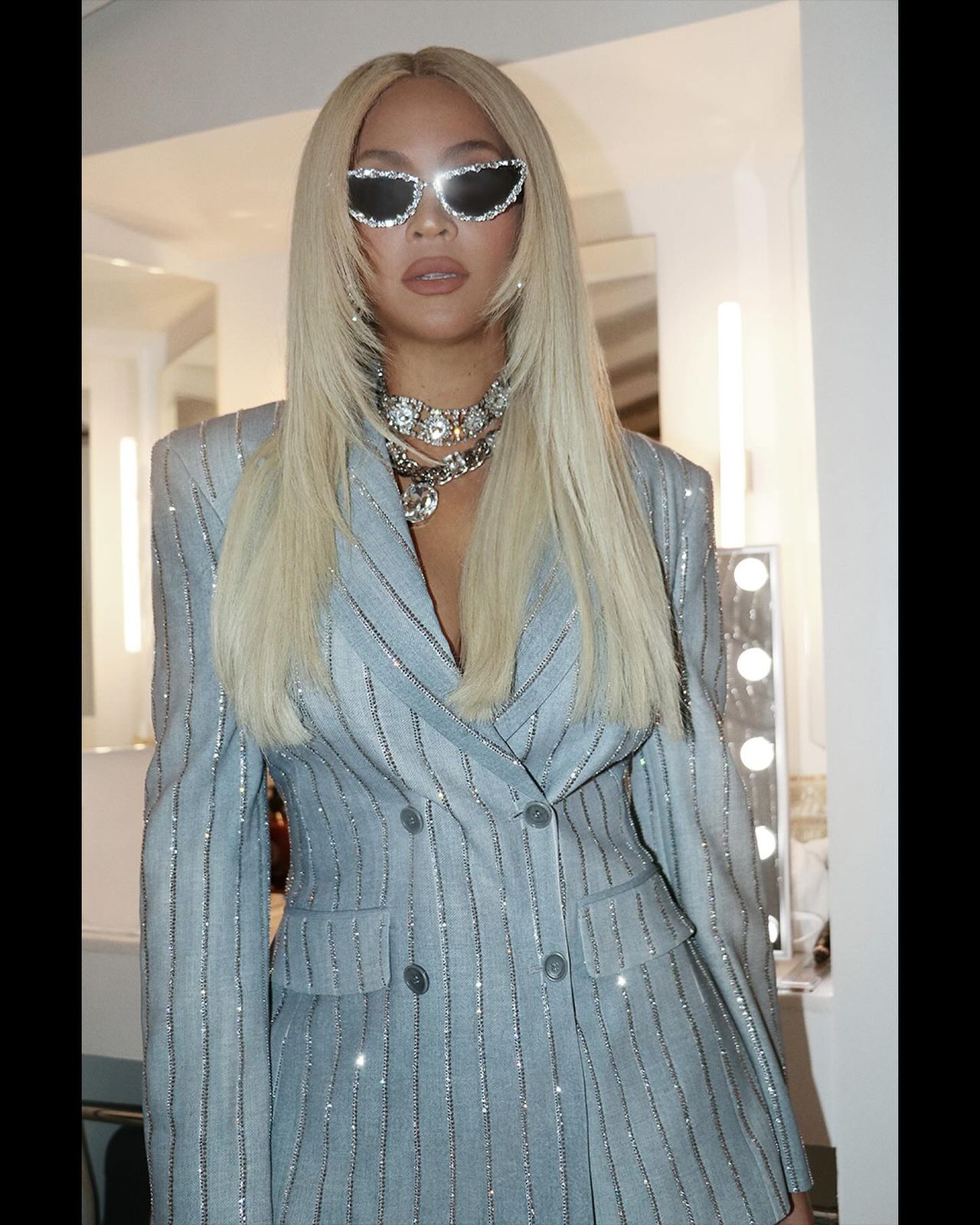 The '90s Layered Haircut Trend Will Never Not Be Chic | Who What Wear