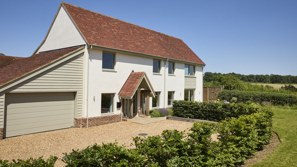 Cheap driveway ideas that won't mean sacrificing kerb appeal | Homebuilding