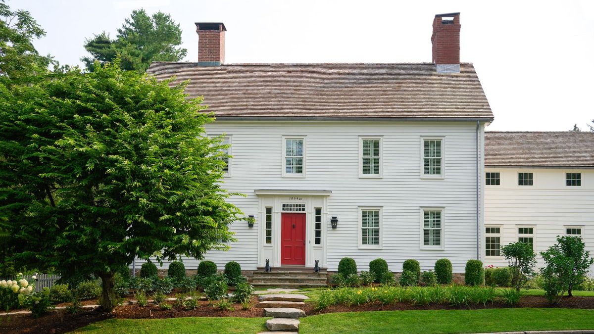 The story behind this old farmhouse is like something from a movie ...