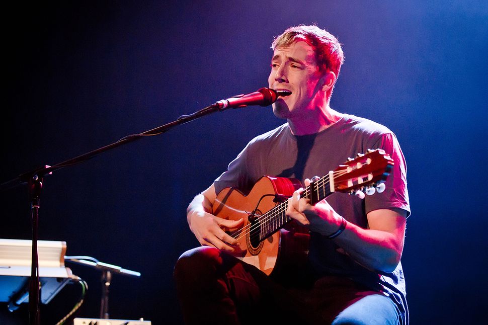 Charlie Cunningham is the acoustic virtuoso taking on AI | Guitar World