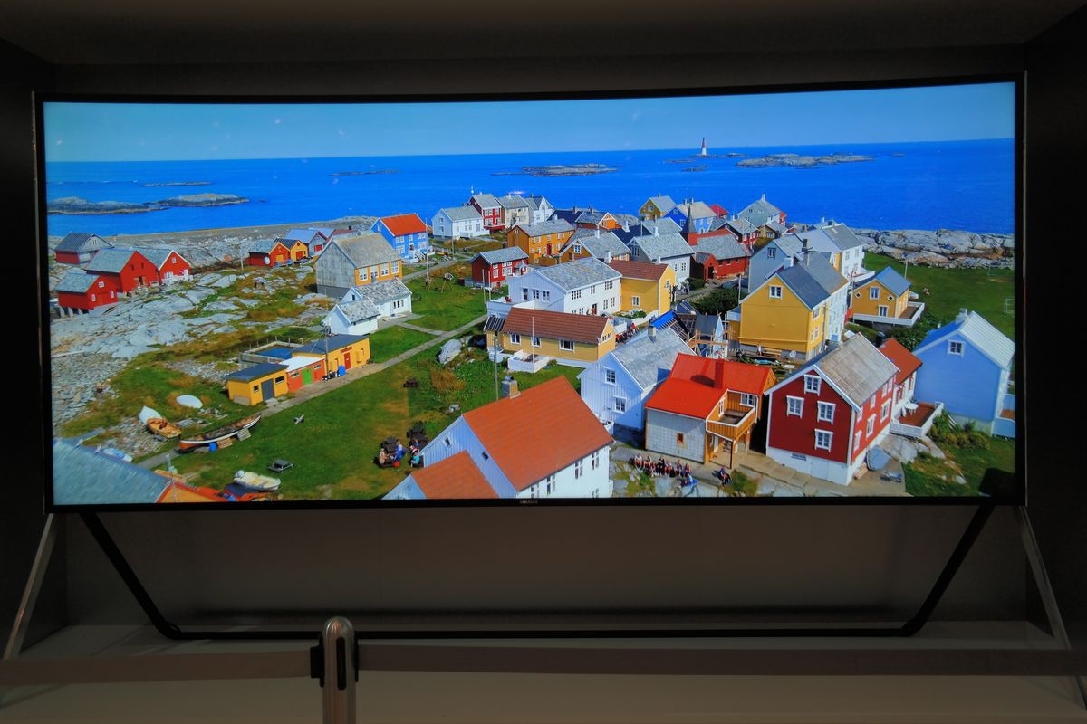 Samsung Shows 105-inch, $260,000 Bendable UHDTV | Tom's Guide