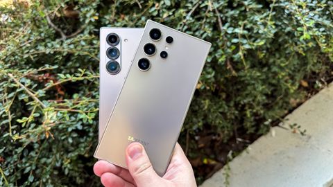 I put the Samsung Galaxy Z Fold 6 vs. Galaxy S24 Ultra through a 7 ...