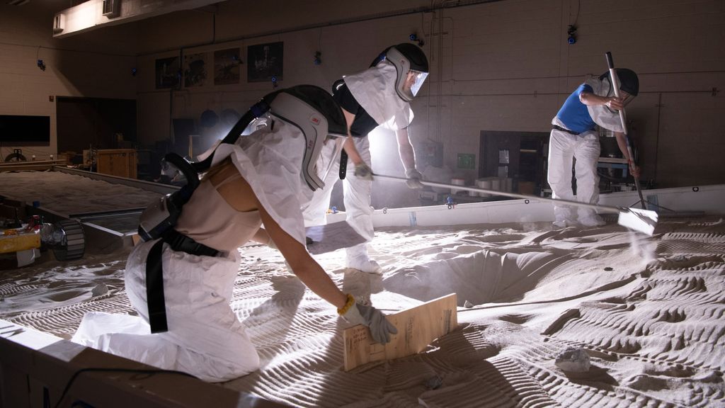 Watch a NASA moon rover complete a lunar obstacle course | Space