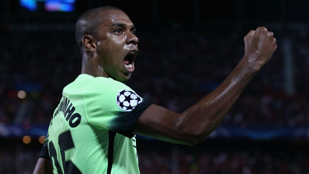 Fernandinho eyes European tonic for difficult season | FourFourTwo