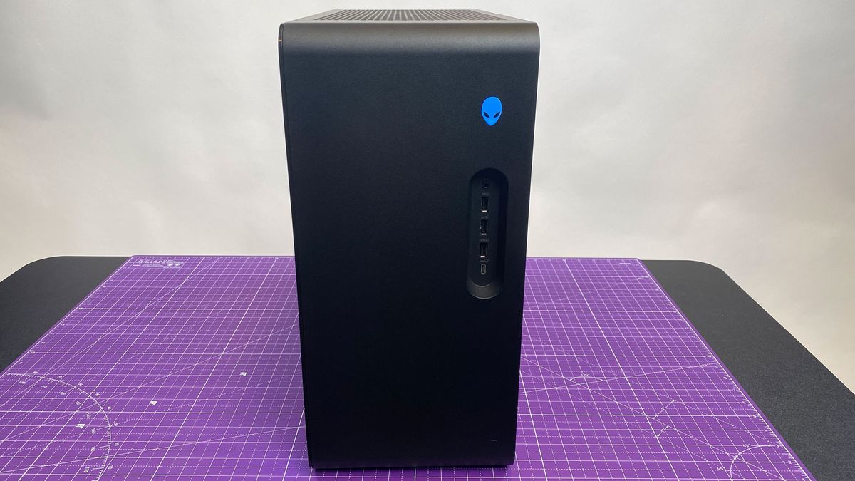 Alienware Aurora R16 Review: Thinking Inside the Box (Updated) | Tom's ...