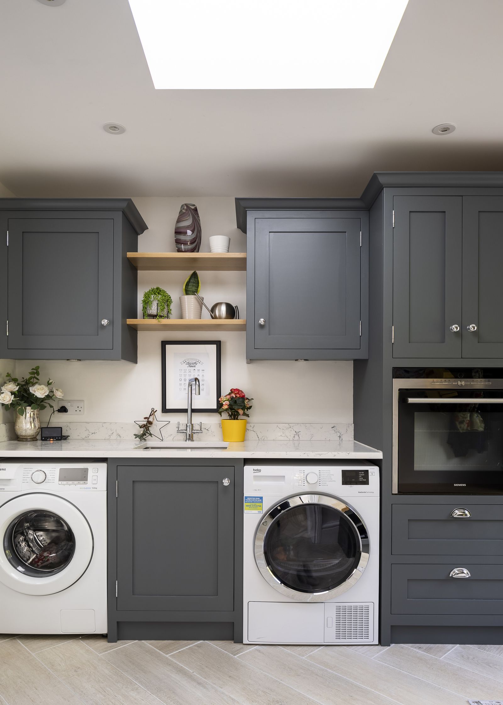 5 Ways to Make a Washer and Dryer Work in a Kitchen | Livingetc